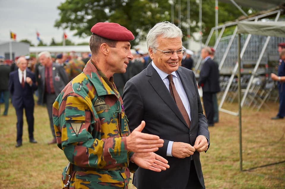 Le colonel Tom Bilo intronisé à la tête du Special Operations Regiment ...