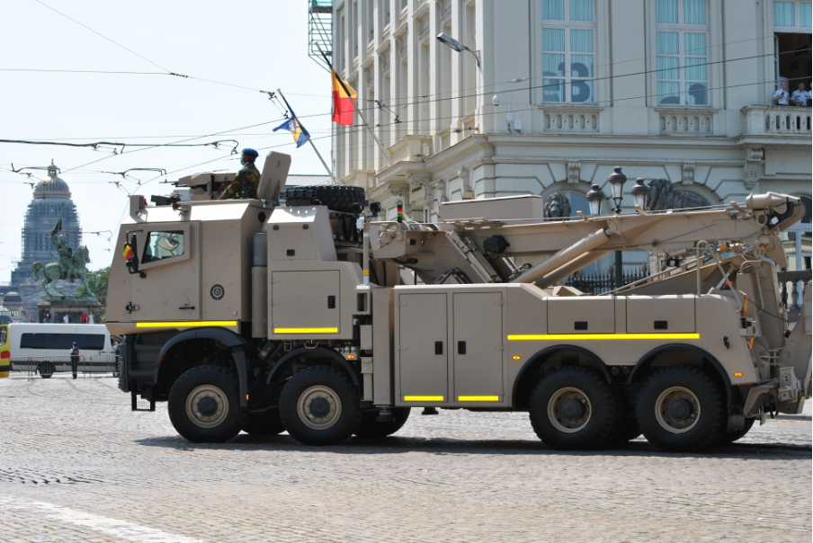 Le Protected Recovery Vehicle se dévoile lors du défilé du 21 juillet ...